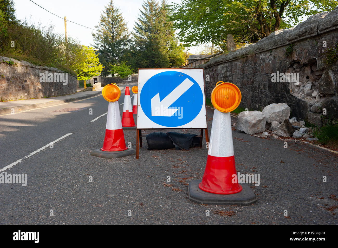 Men at work signs hi-res stock photography and images - Alamy