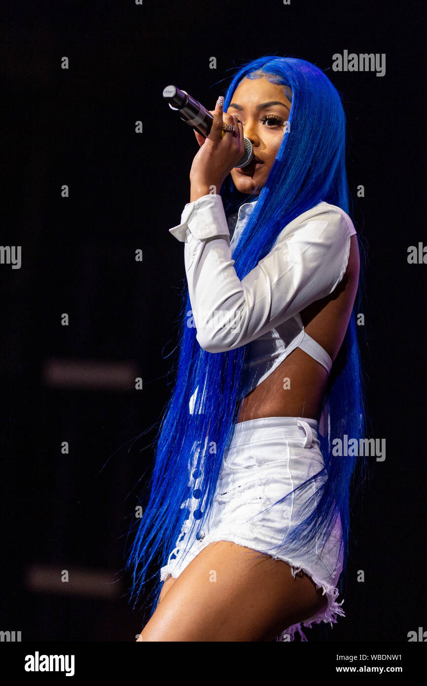 Ann marie singer hi-res stock photography and images - Alamy