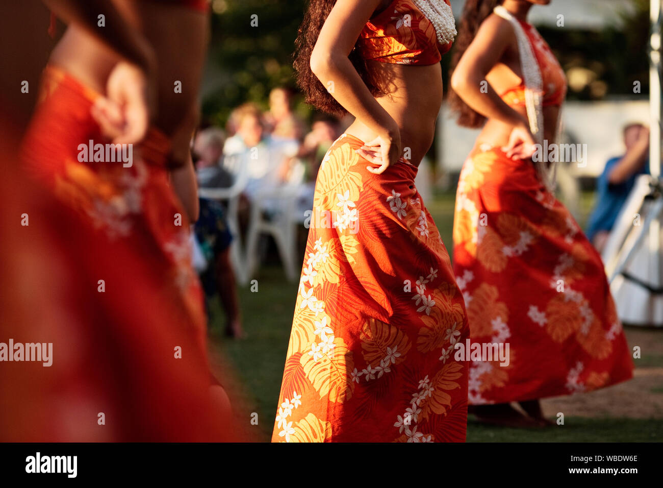 Traditional polynesian dancers Stock Photo - Alamy