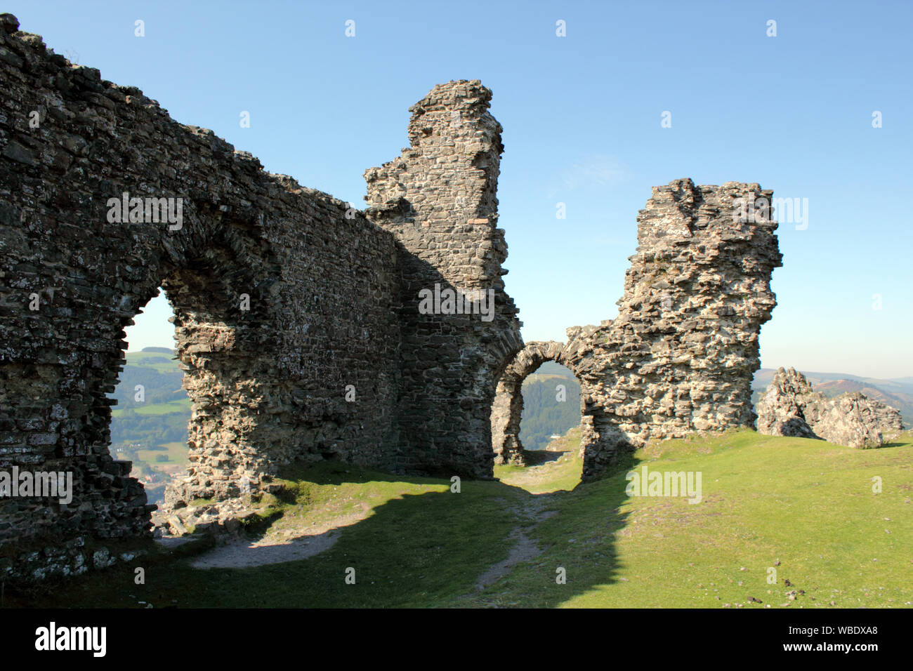 View of ruins of Castell Dinas Bran, Llangollen Stock Photo - Alamy