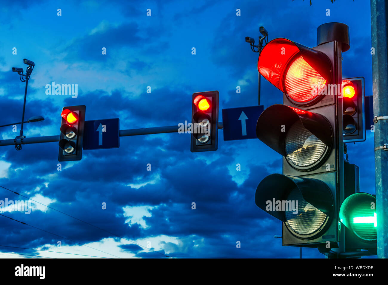 Traffic lights hi-res stock photography and images - Alamy