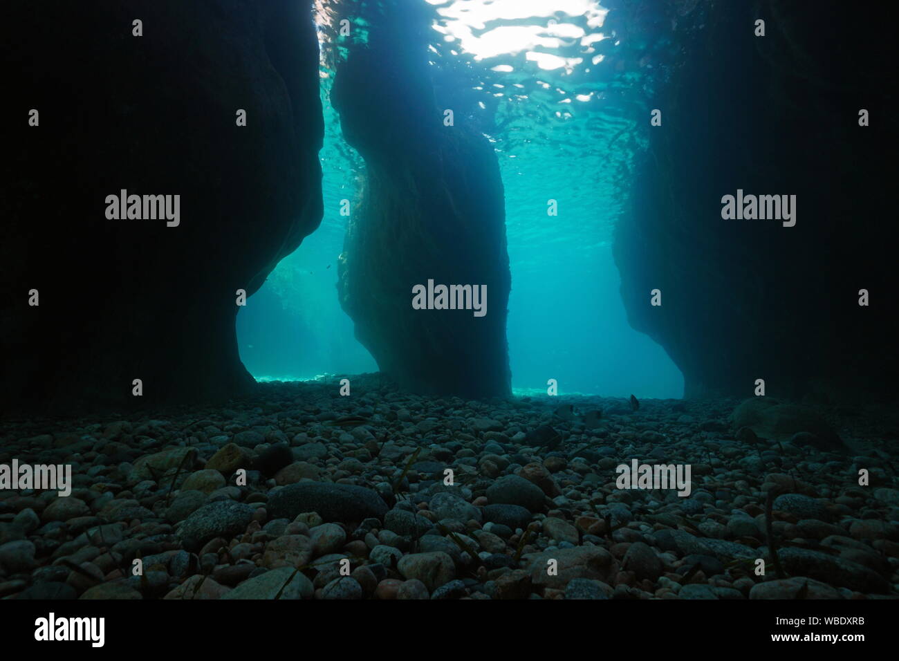 Shallow cavity hi-res stock photography and images - Alamy