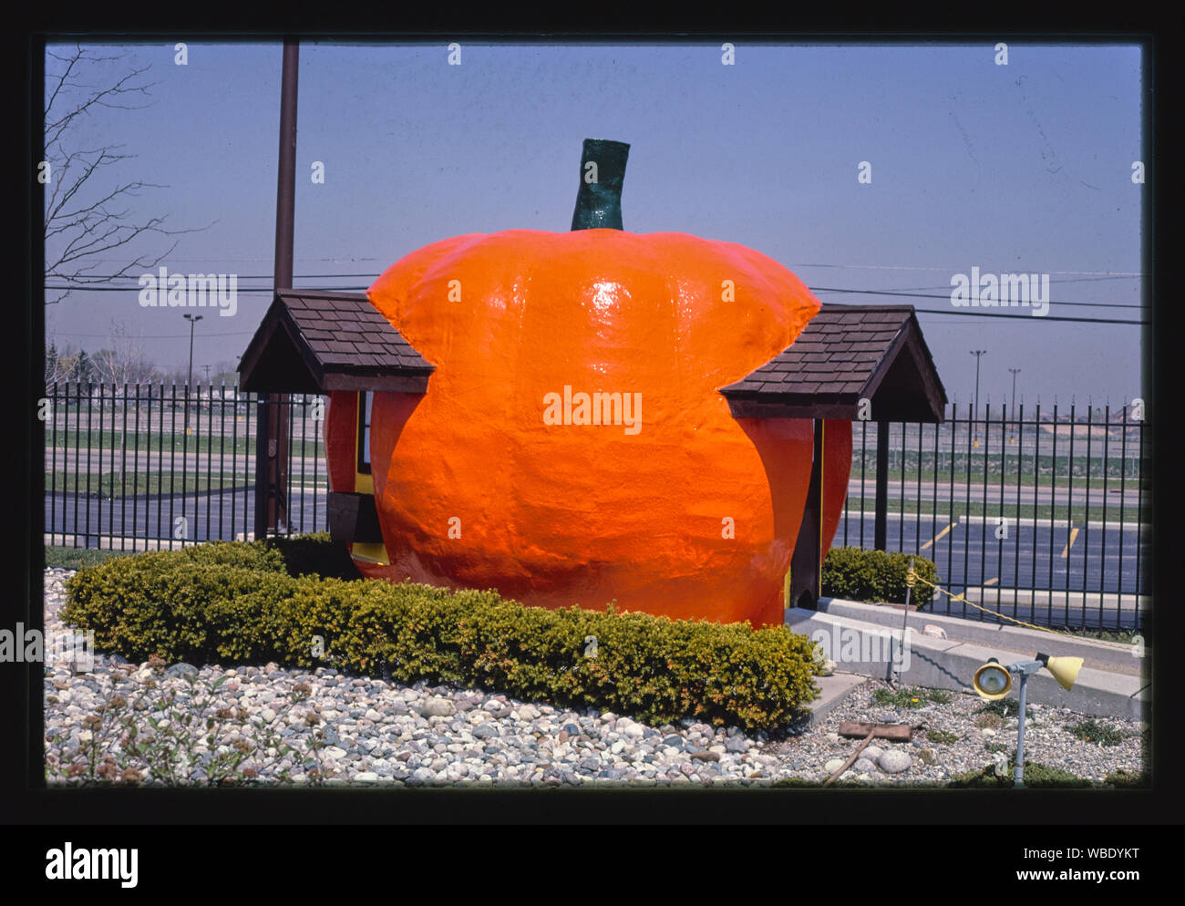 Four Bears mini golf, pumpkin house, Utica, Michigan Stock Photo - Alamy
