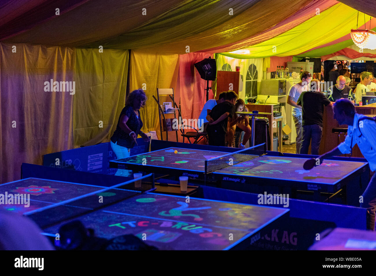 Spinball bar hi-res stock photography and images - Alamy