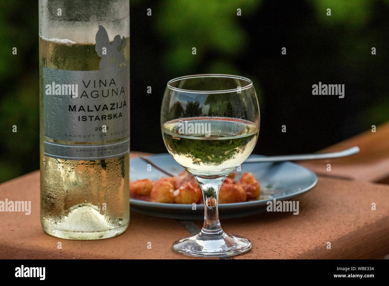Still Life white wine - Vina Laguna Malvazija Istarska 2018 Product of ...