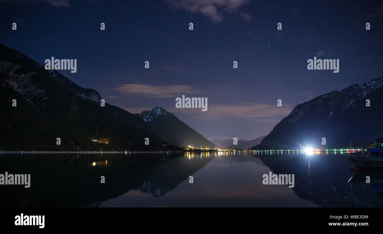 Night sky austrian alps hi-res stock photography and images - Alamy
