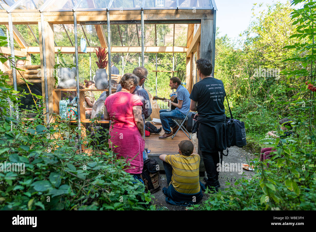 Johnston terrace wildlife hi-res stock photography and images - Alamy