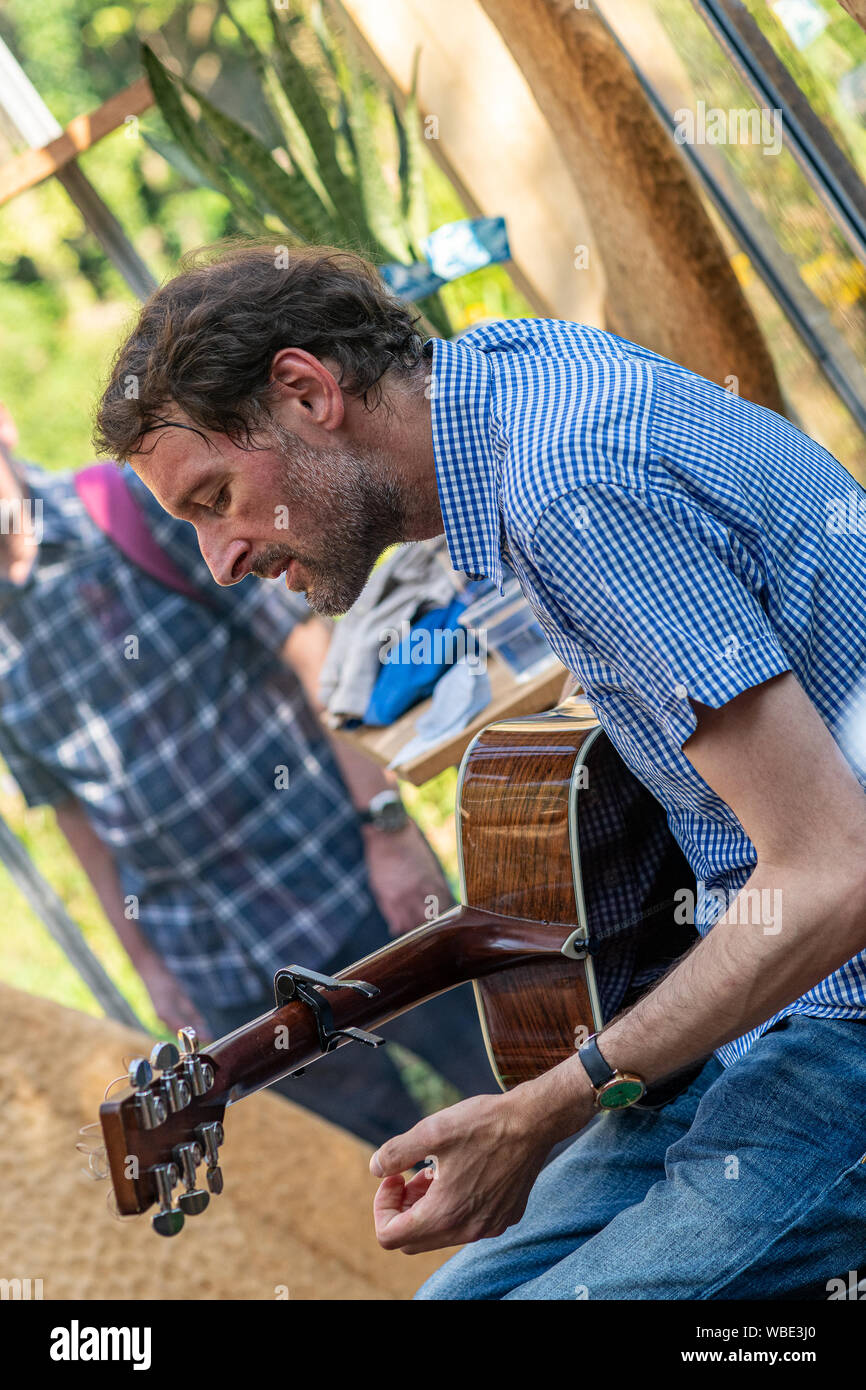 Johnston terrace wildlife hi-res stock photography and images - Alamy