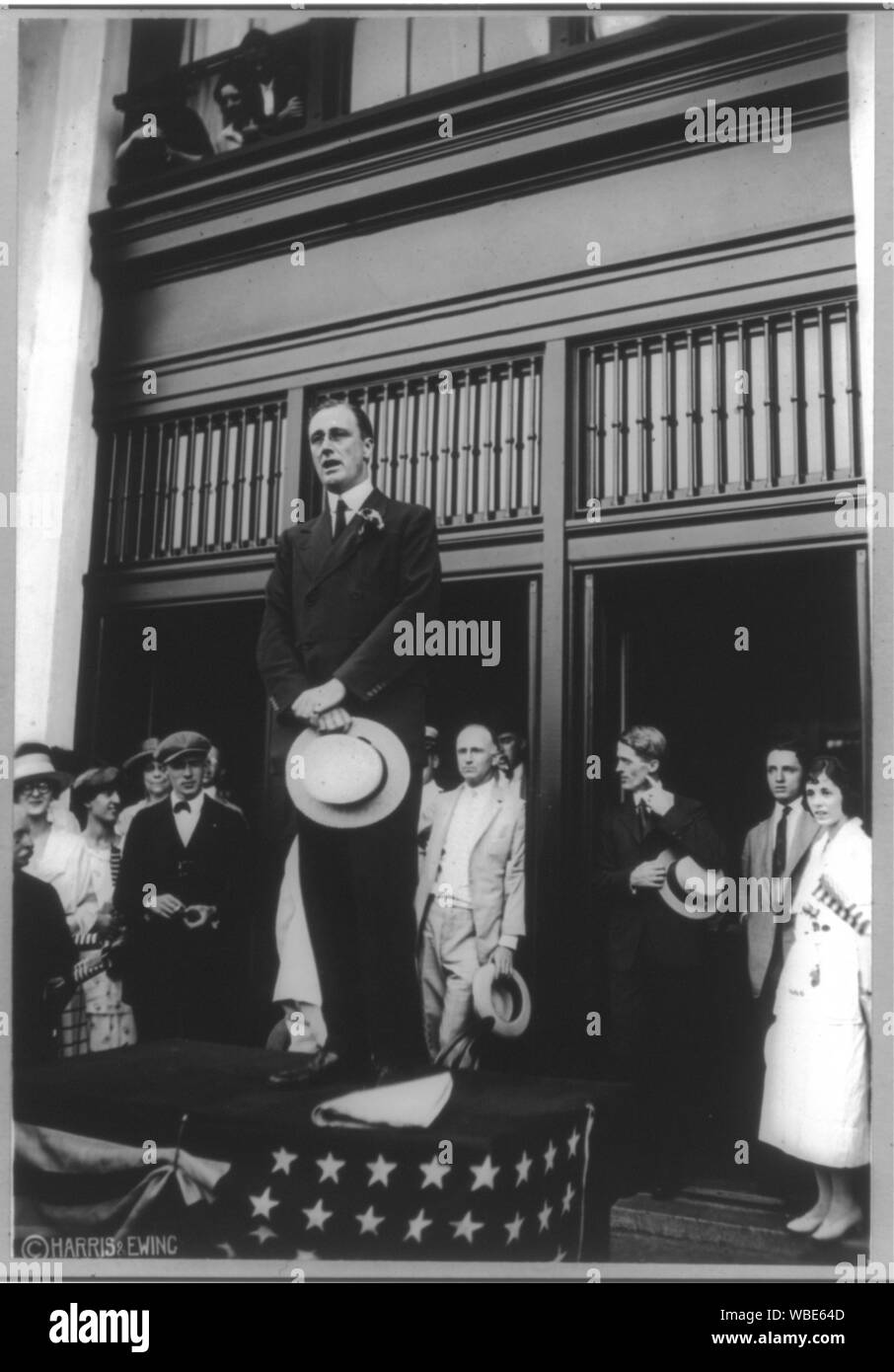 Franklin roosevelt standing hi-res stock photography and images - Alamy