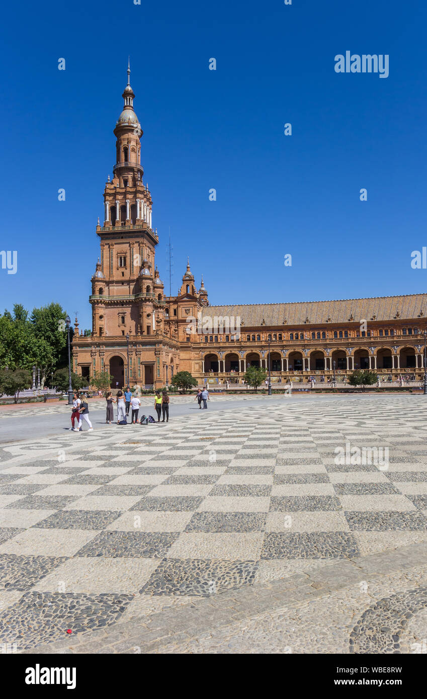 Checkerboard water tower hi-res stock photography and images - Alamy