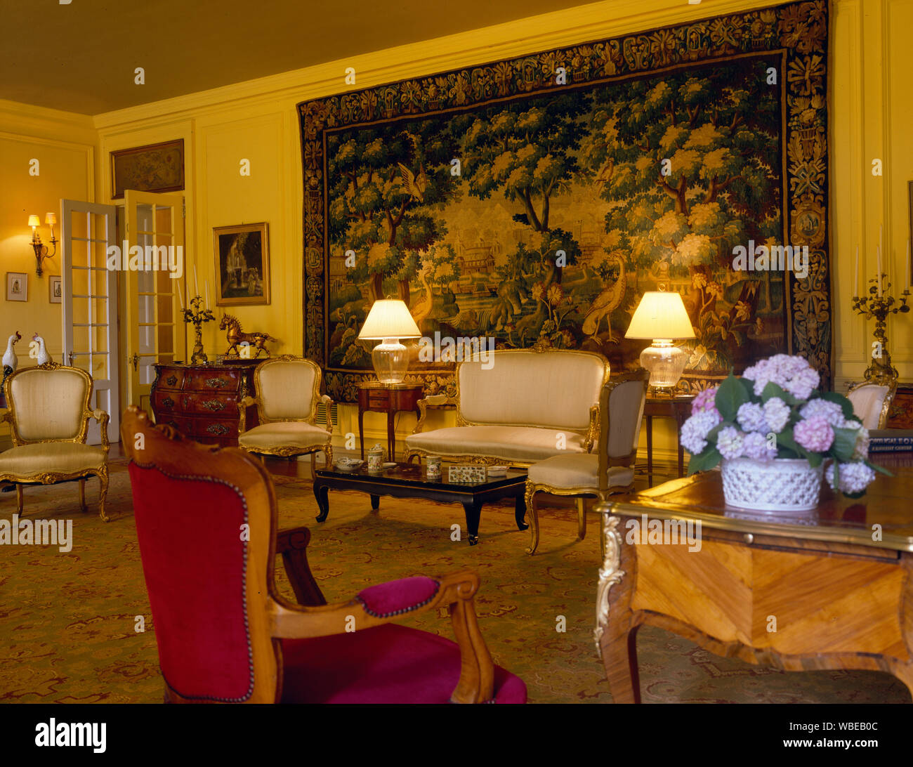 Washington diplomatic structures hi-res stock photography and images ...