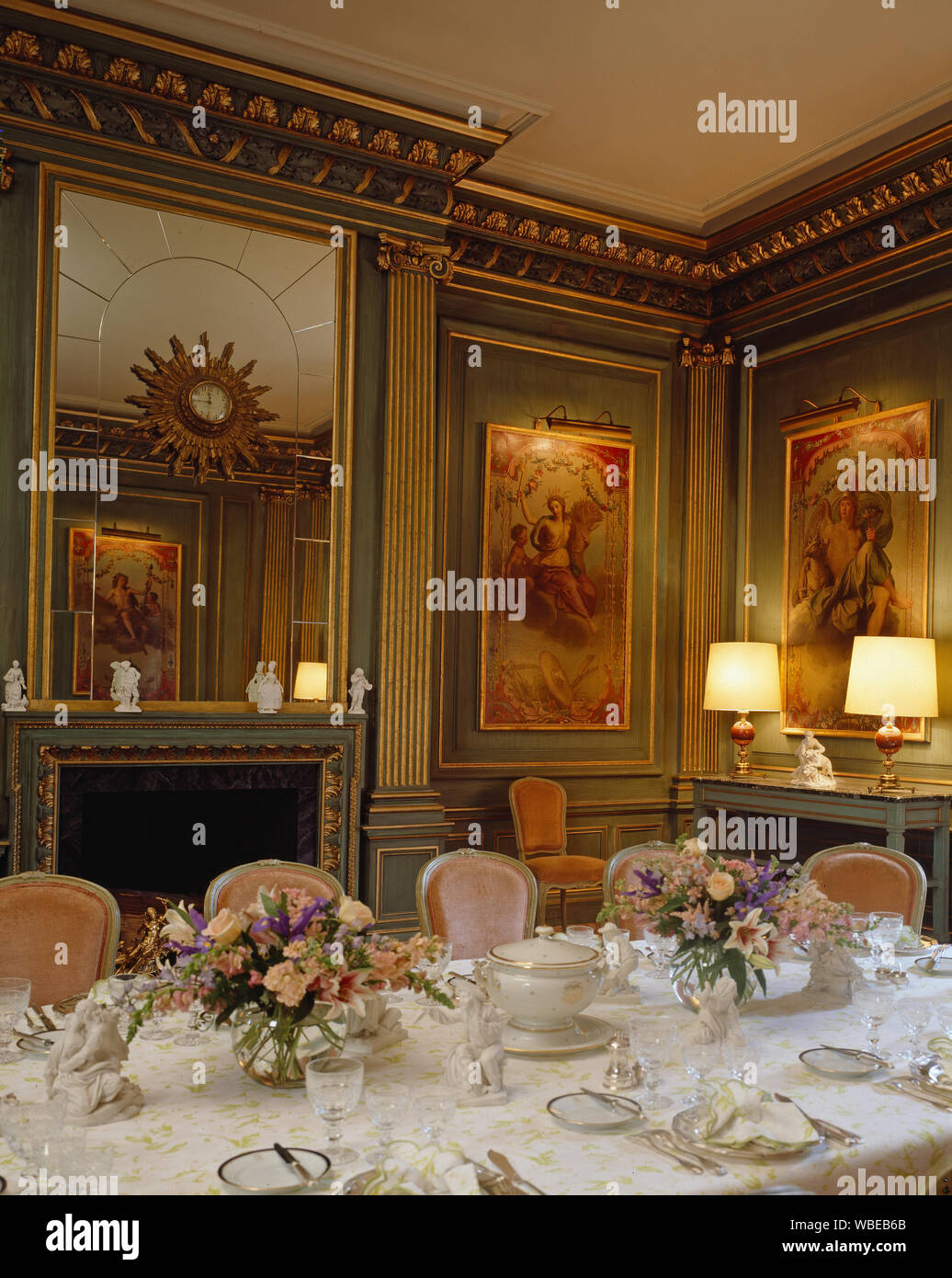 Embassy interior hi-res stock photography and images - Alamy