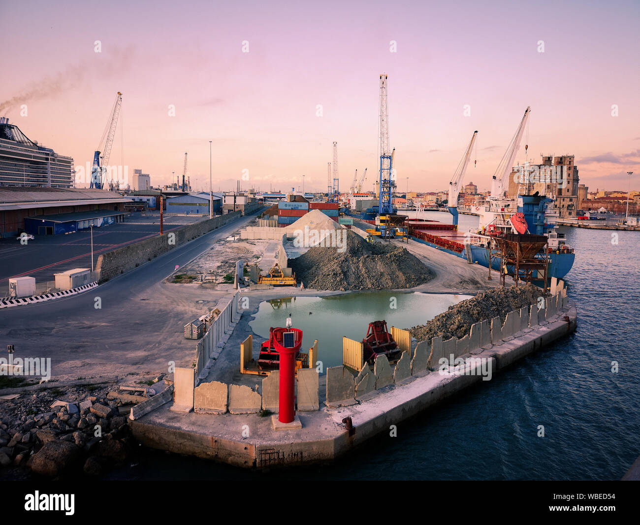 Shipyard for the construction of a new dock for the mooring of ships ...