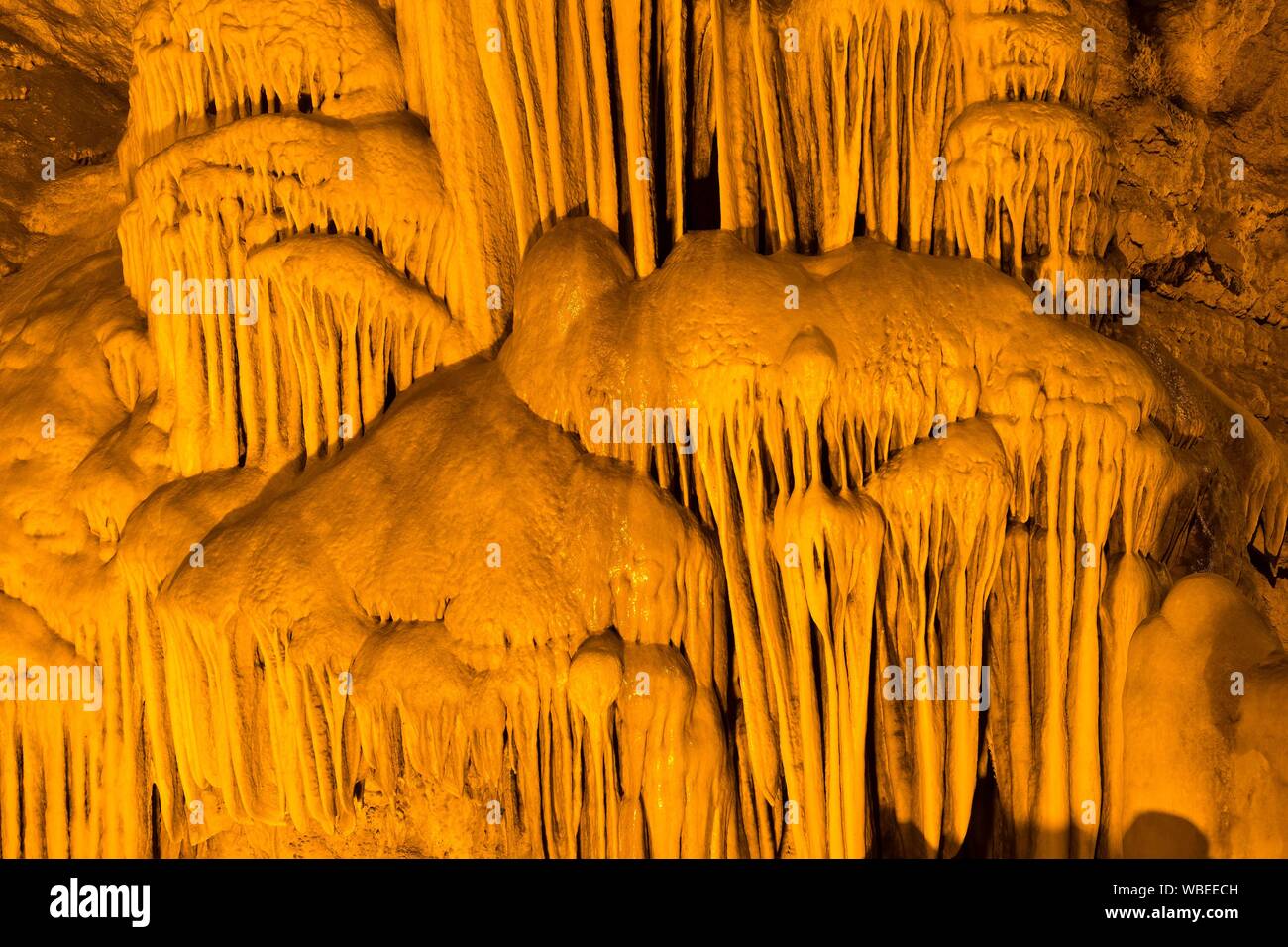 Stalactites, stalactite cave Dim Magarasi, Kestel, Alanya, Antalya ...