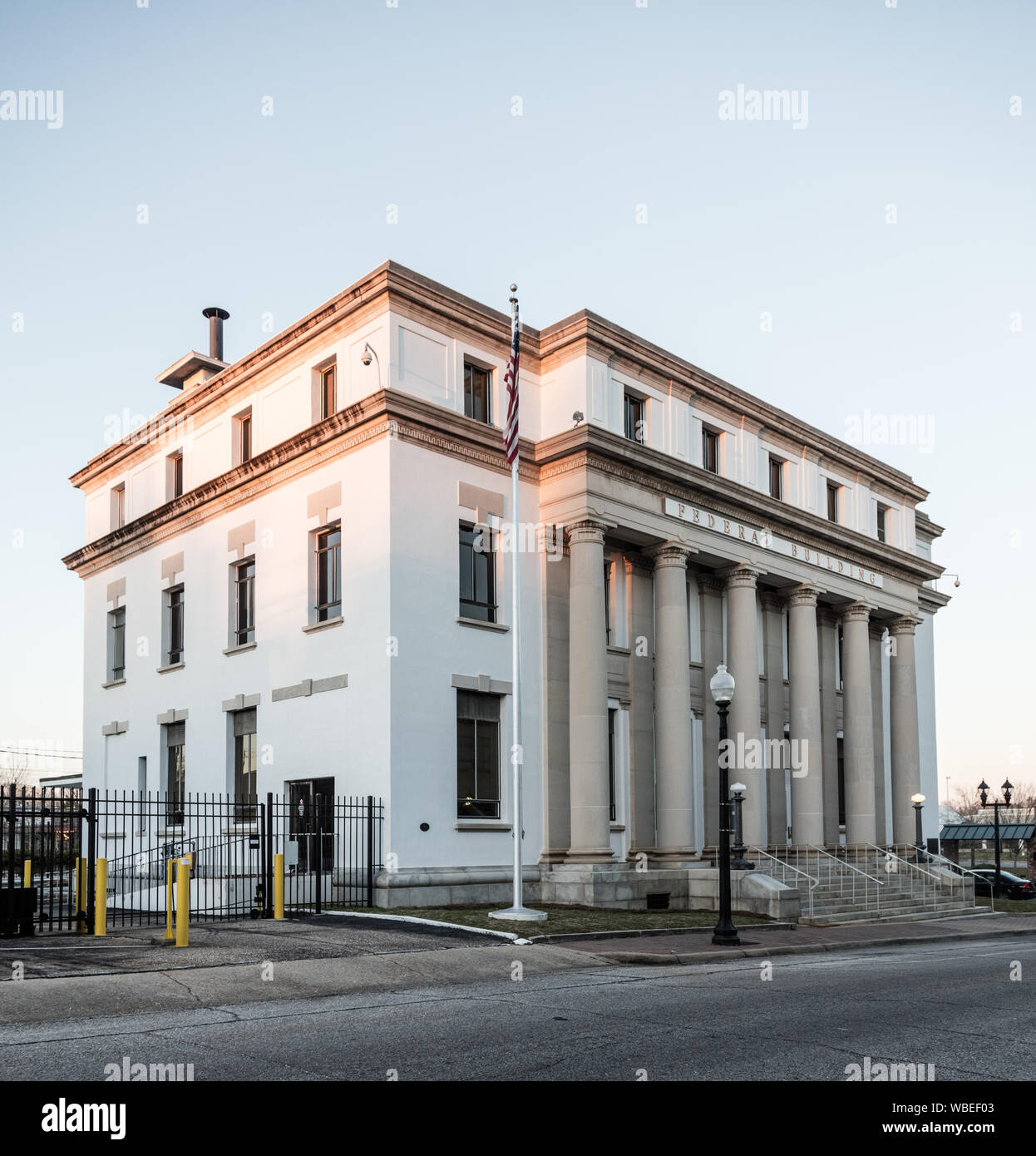 Front and side facade. Federal Building and U.S. Courthouse, Dothan ...