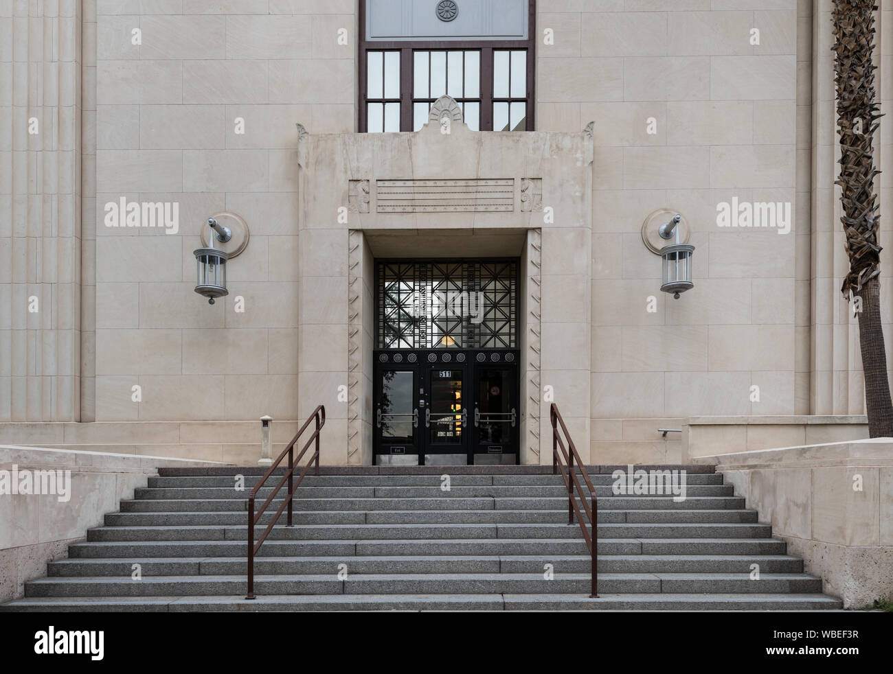 Front entrance. U.S. Courthouse, El Paso, Texas Stock Photo - Alamy