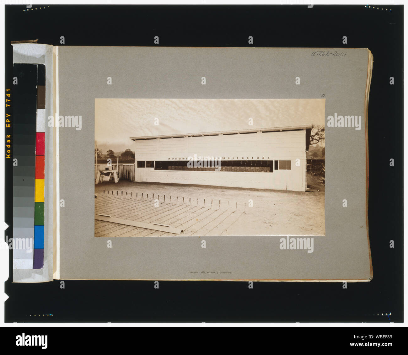 Front of operating room in which are arranged parallel with track, 24 ...