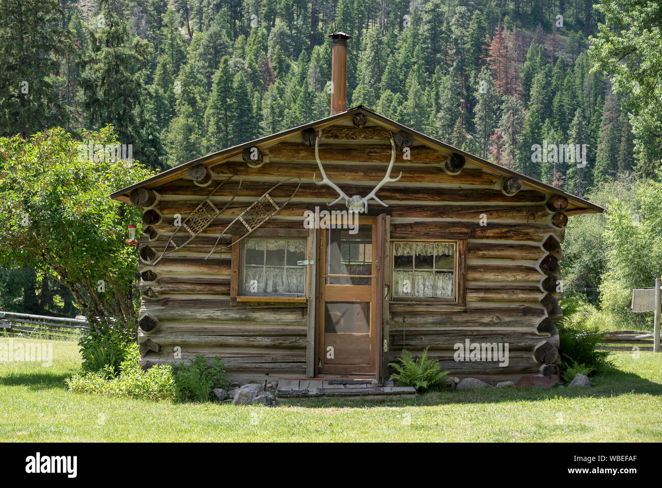 Old log cabin at Reds Horse Ranch in Oregon's Wallowa Mountains Stock ...