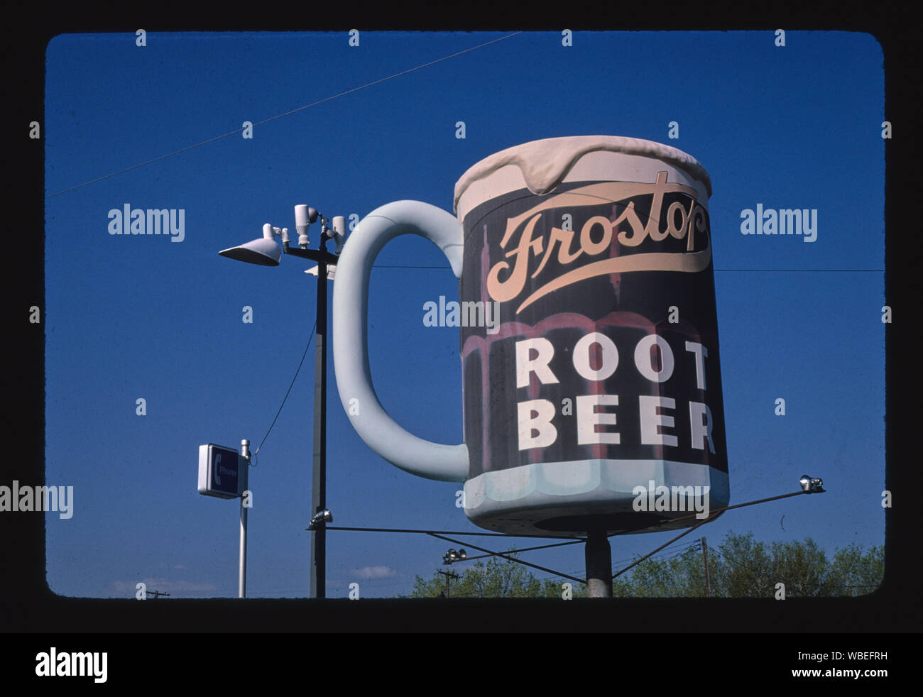 Frostop sign hi-res stock photography and images - Alamy