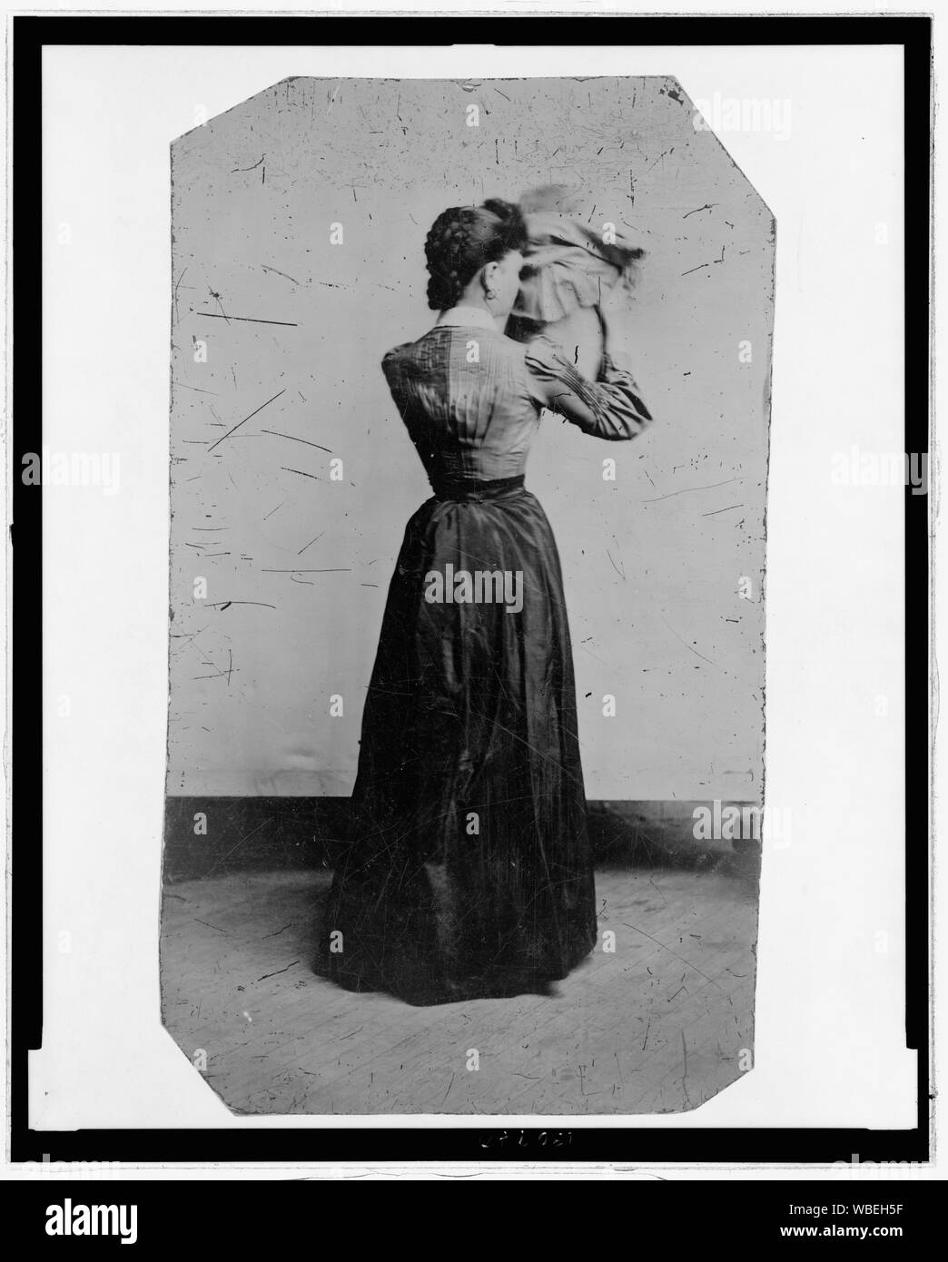 Woman bonnet rear view Black and White Stock Photos & Images - Alamy