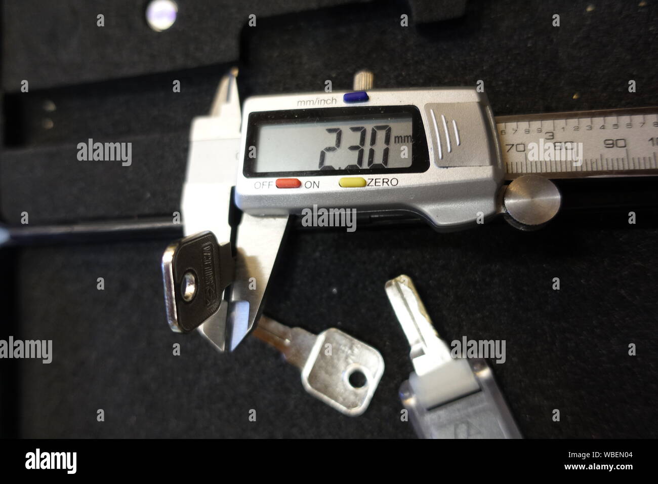 Sicherheit messen hi-res stock photography and images - Alamy