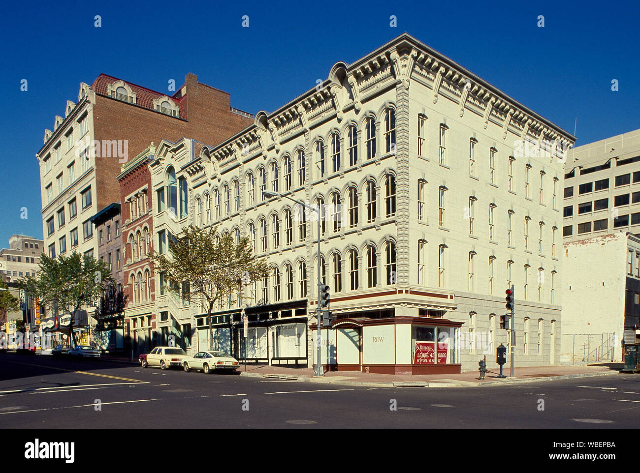 Gallery place hi-res stock photography and images - Alamy