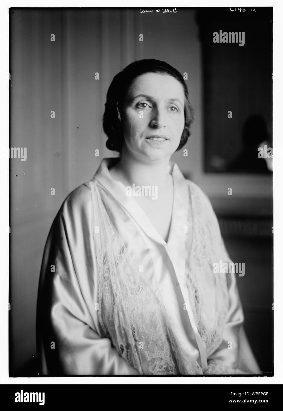 Negative social media Cut Out Stock Images & Pictures - Alamy