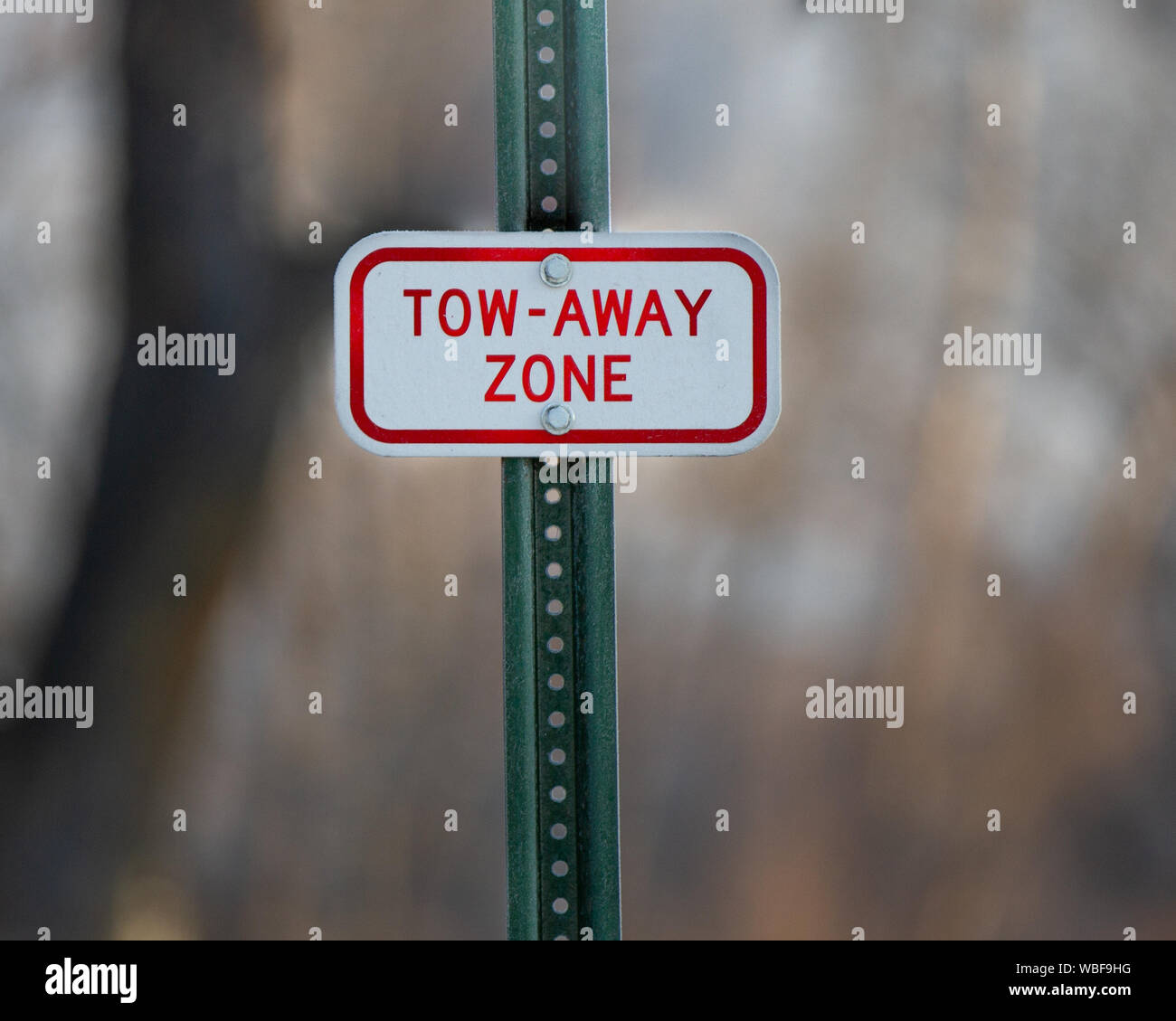 Parking fine warning sign hi-res stock photography and images - Alamy