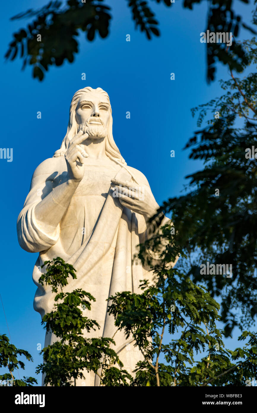 Jesus christ statue cuba hi-res stock photography and images - Alamy