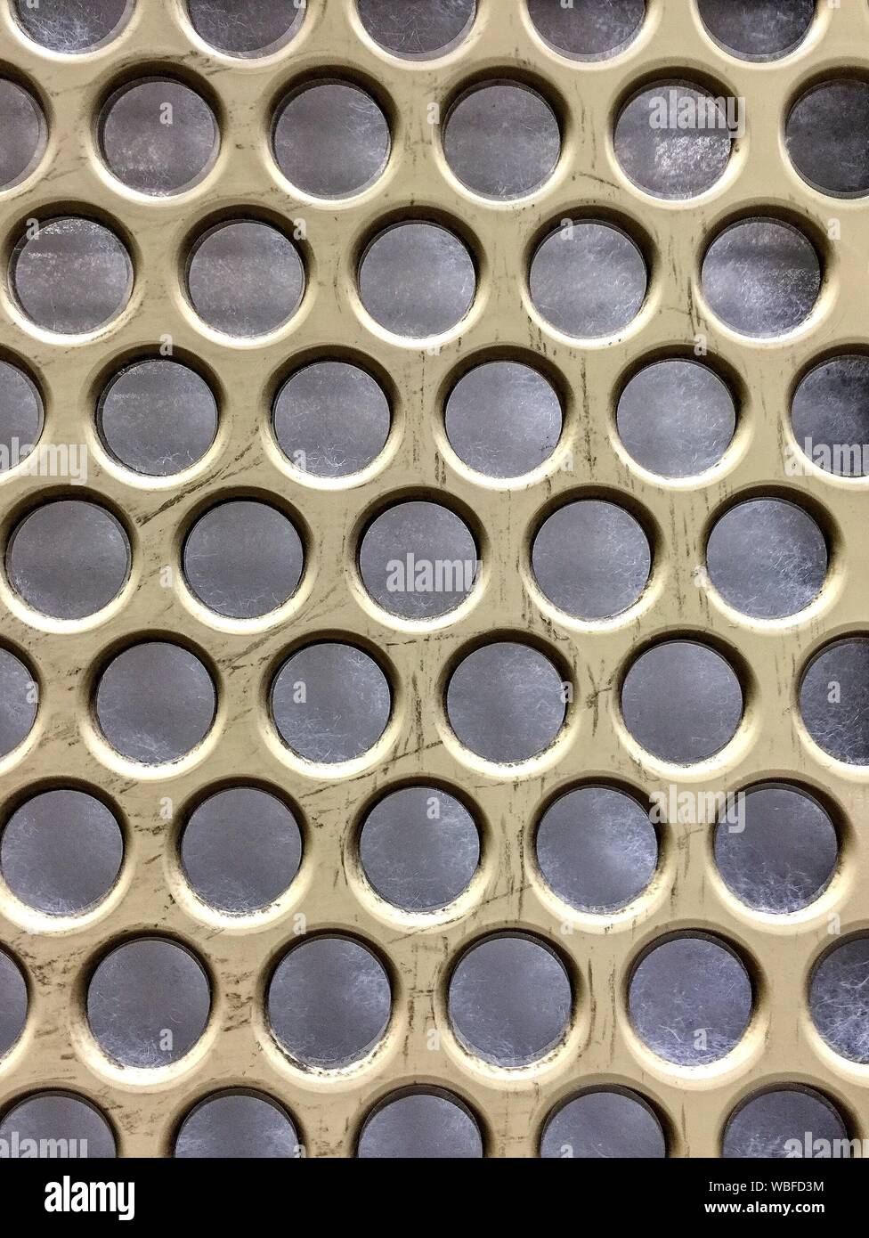 Metallic mesh hi-res stock photography and images - Alamy