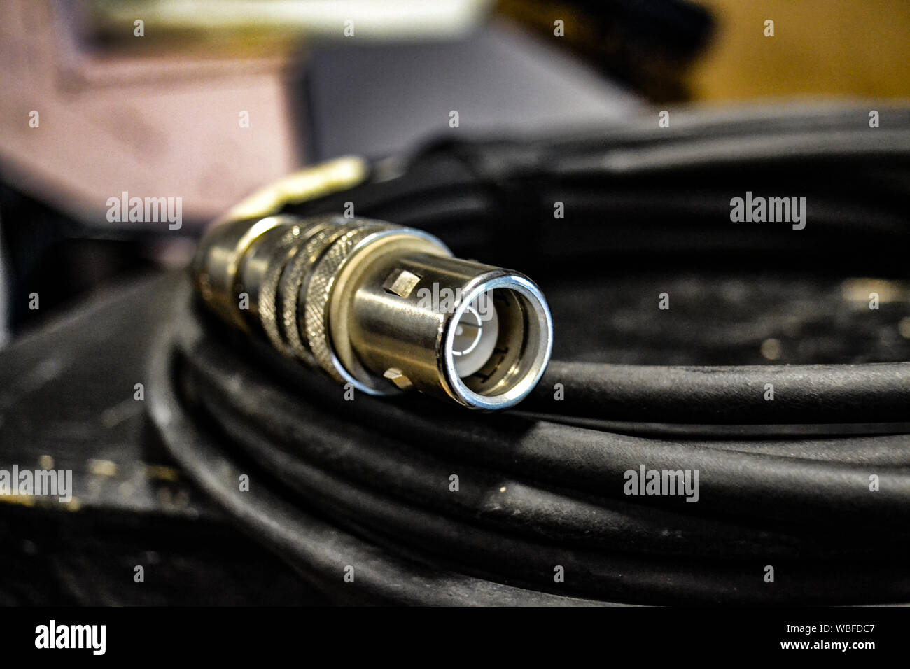 Cable to table hi-res stock photography and images - Alamy