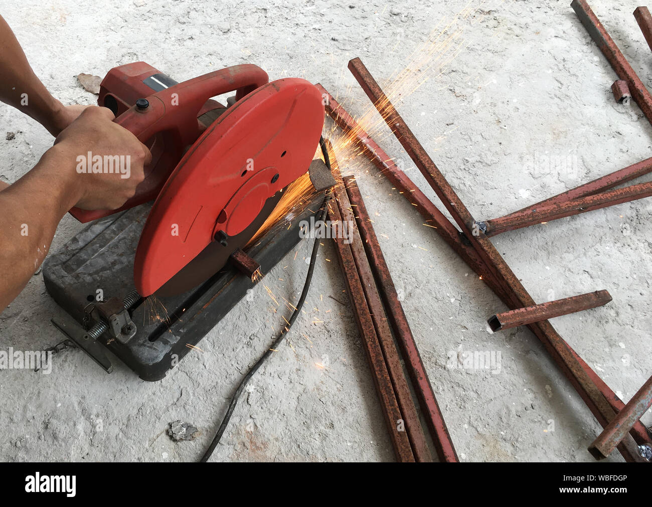 One hand angle grinder hi-res stock photography and images - Alamy