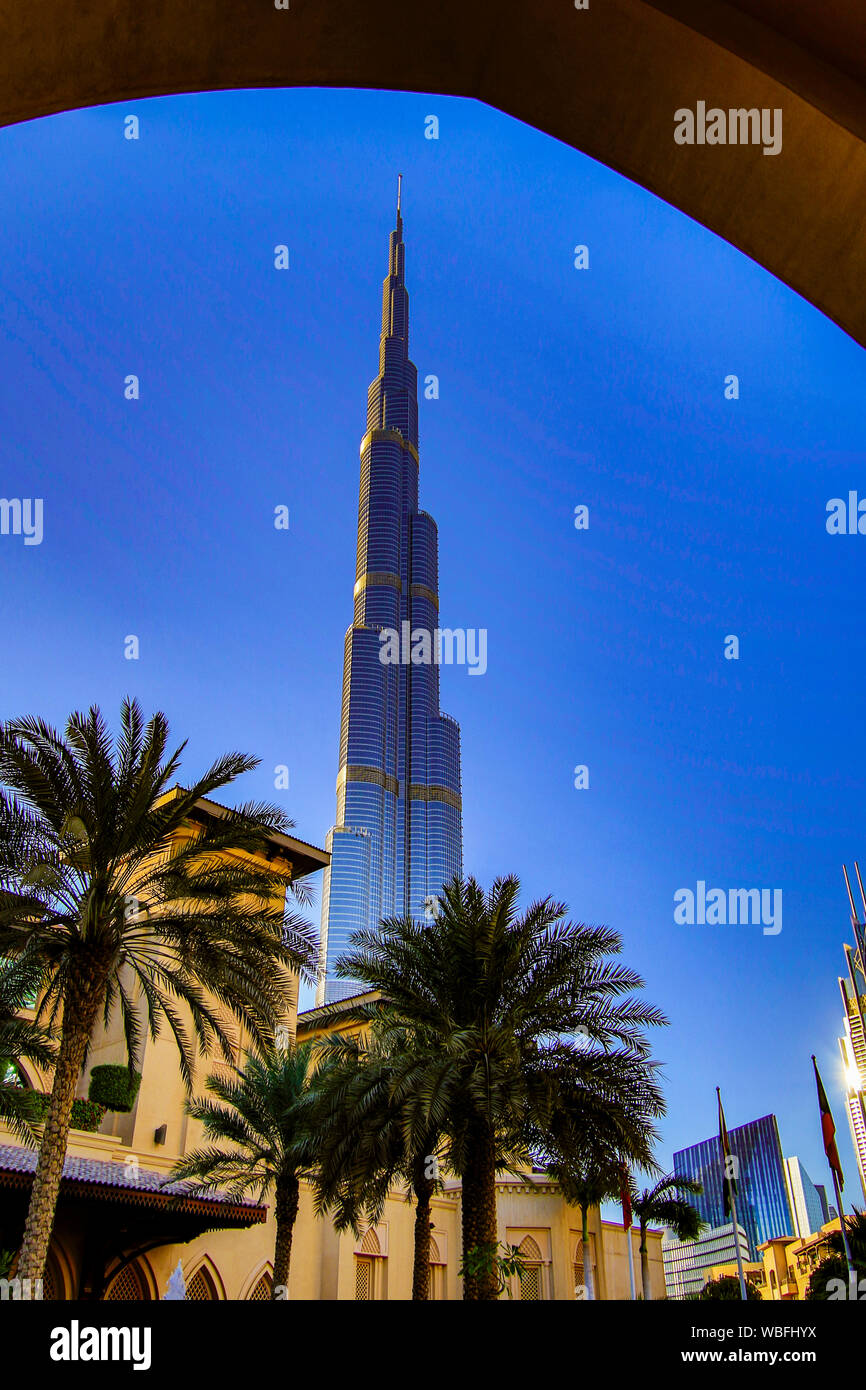 160 floors hi-res stock photography and images - Alamy