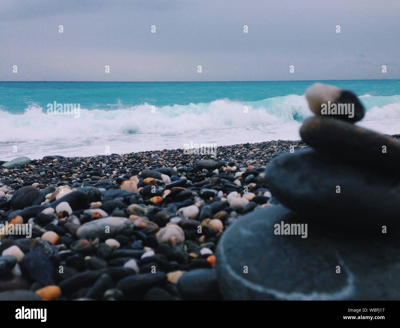 Pebble beach sea hi-res stock photography and images - Alamy