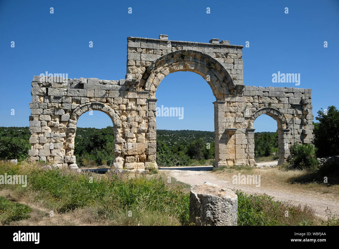3 eyed ancient gate in olba ancient city hi-res stock photography and ...