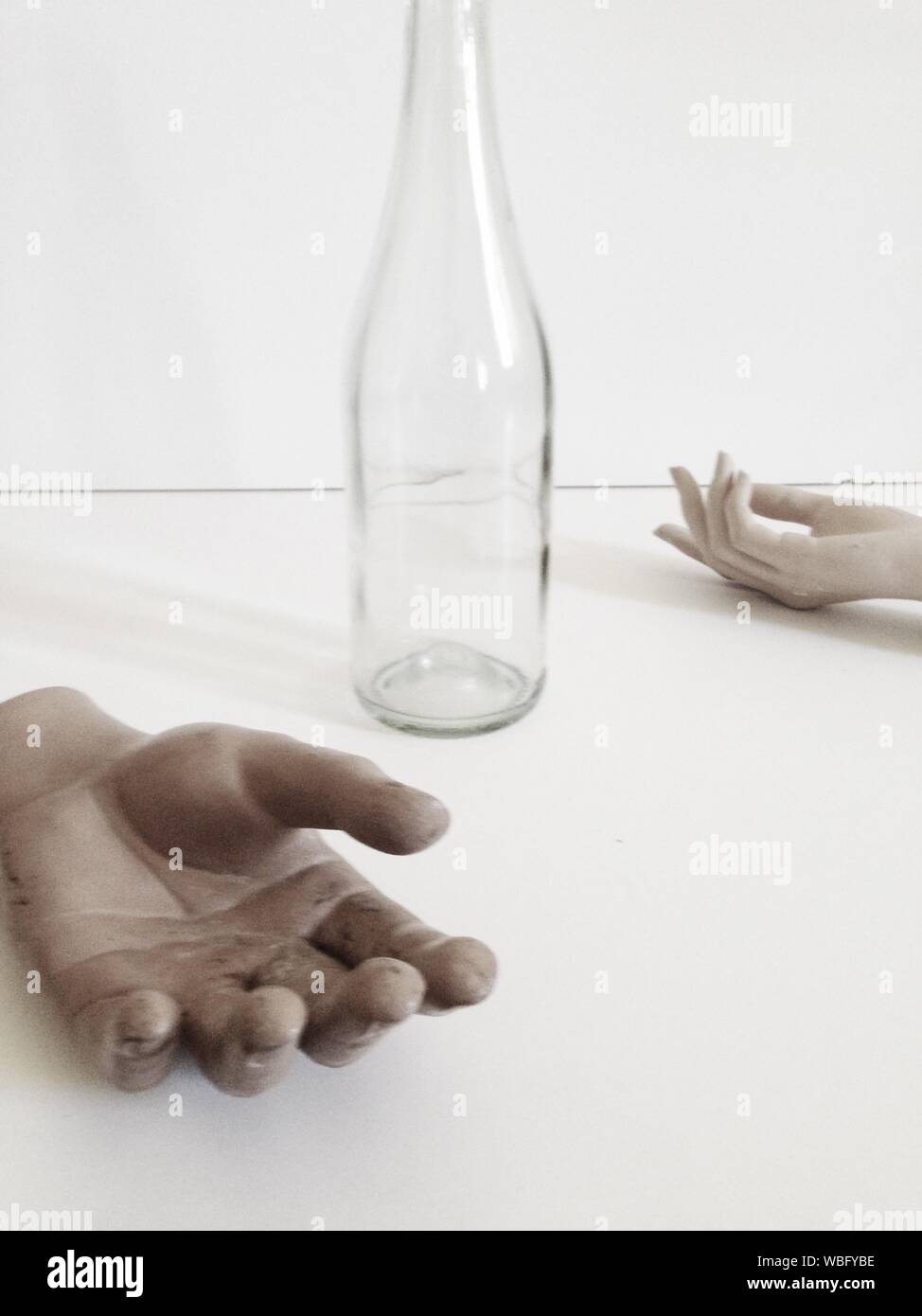 Hand bottle empty hi-res stock photography and images - Alamy