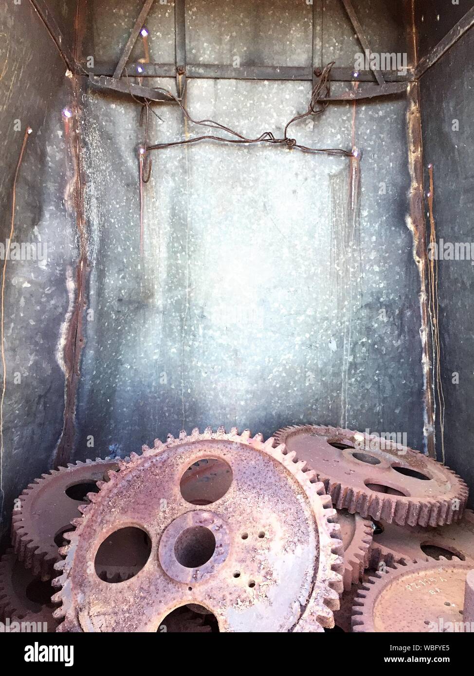 Cogwheels hi-res stock photography and images - Alamy
