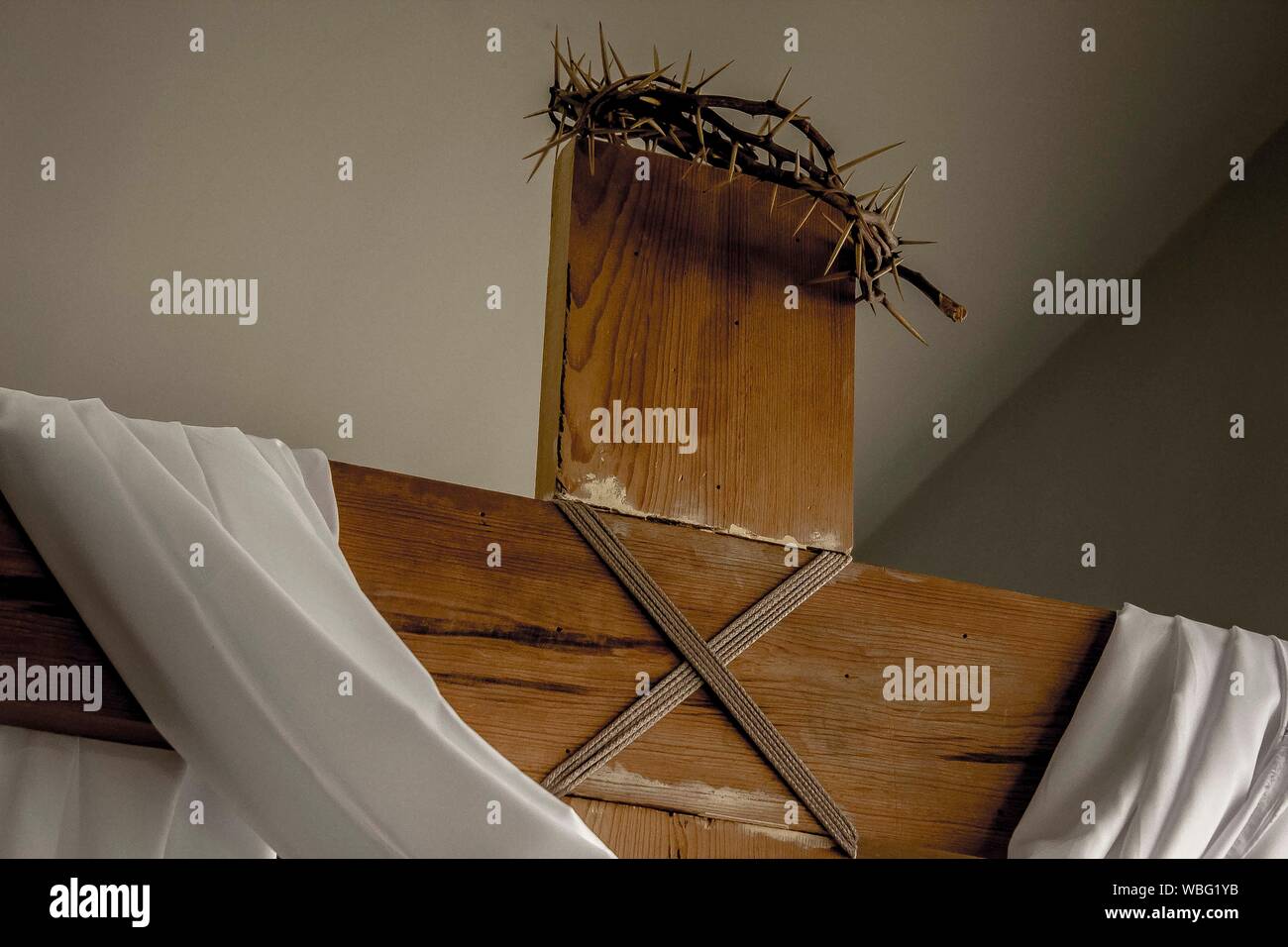 Religion wooden ceiling hi-res stock photography and images - Alamy