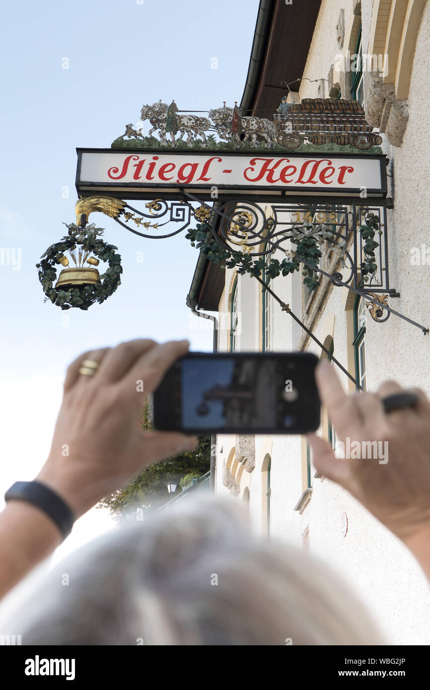 Stiegl logo hi-res stock photography and images - Alamy