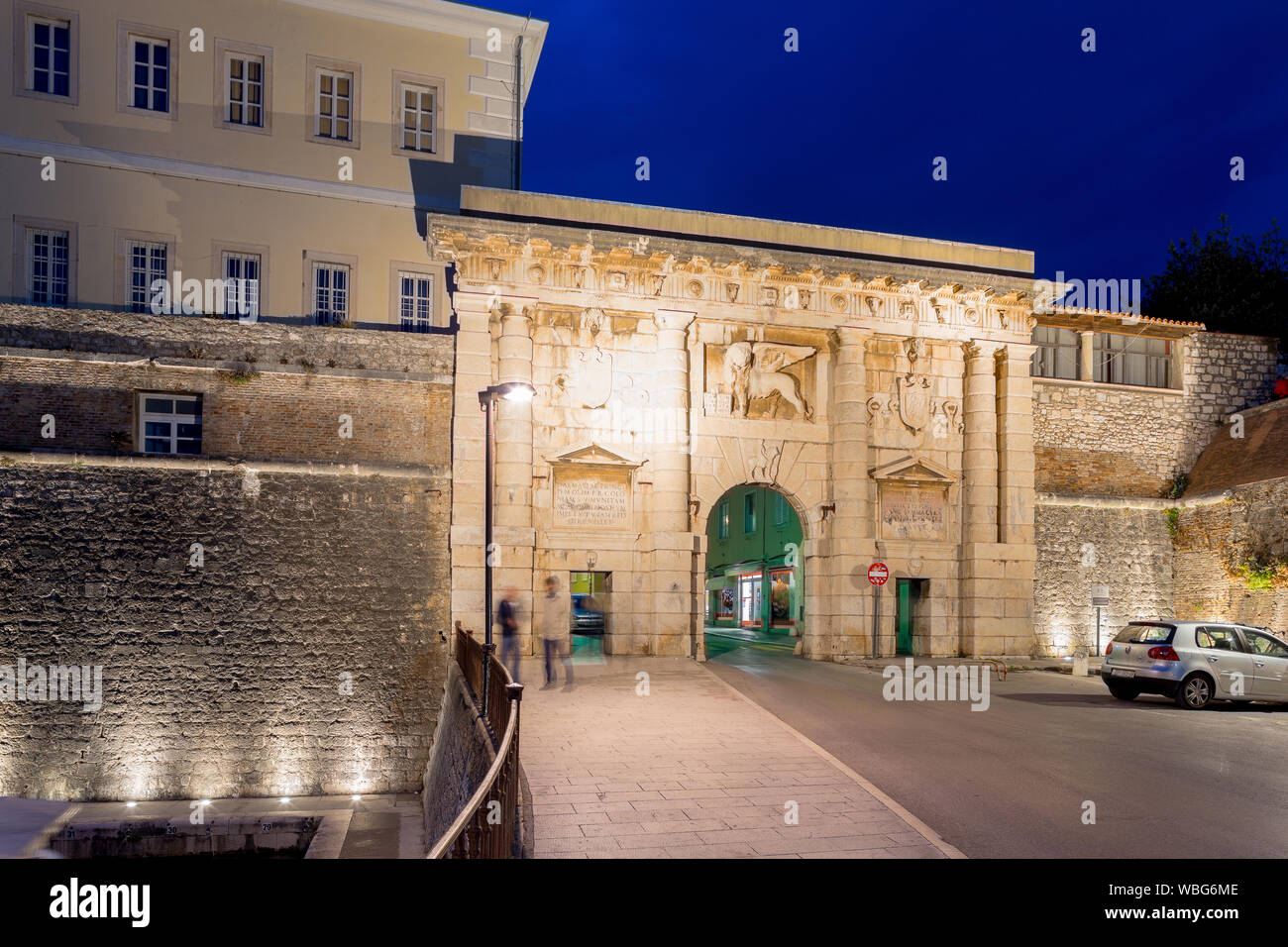 Land gate city wall architecture zadar hi-res stock photography and ...