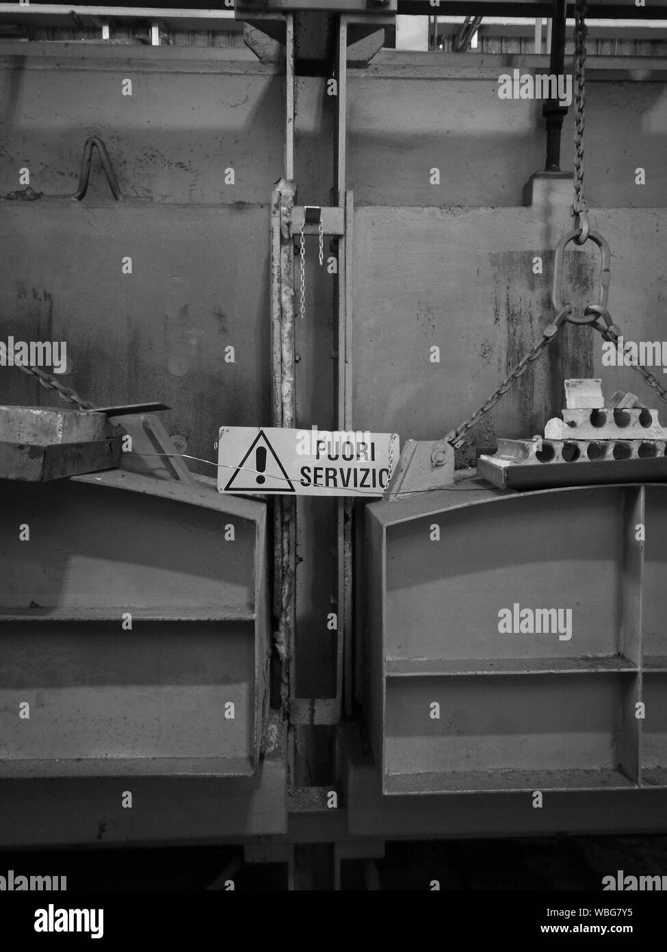 Factory Closed Sign High Resolution Stock Photography and Images - Alamy