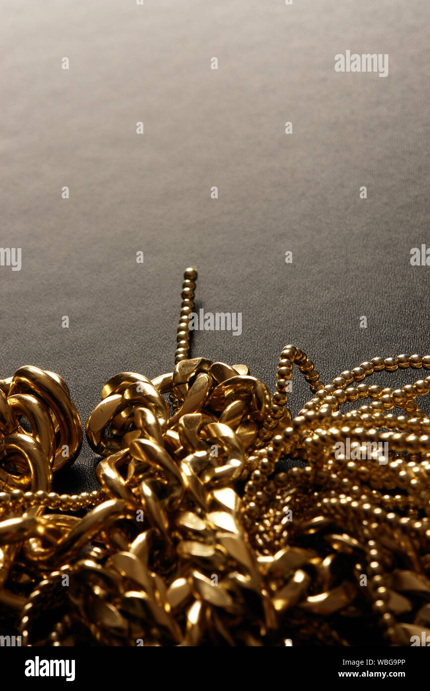 Tangled Chain High Resolution Stock Photography and Images - Alamy