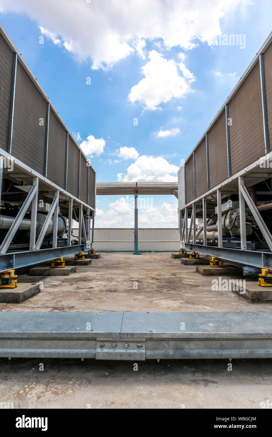 Factory rooftop hi-res stock photography and images - Alamy