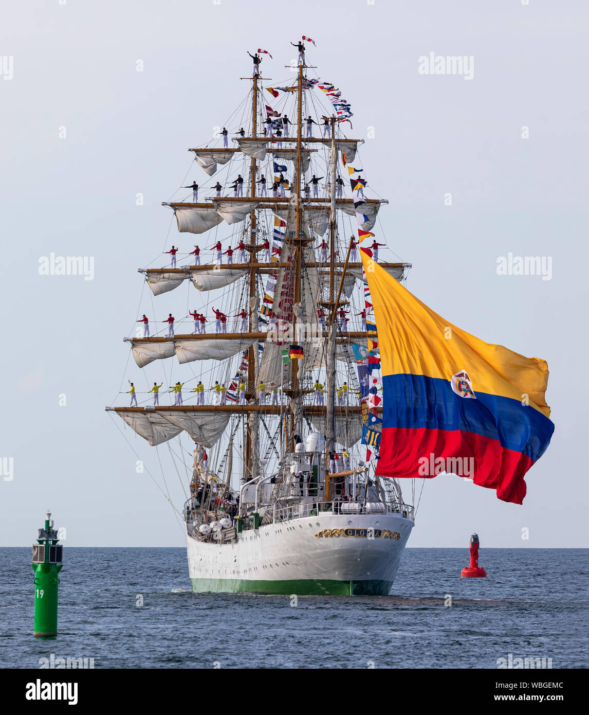 Ship leaving port vintage hi-res stock photography and images - Alamy