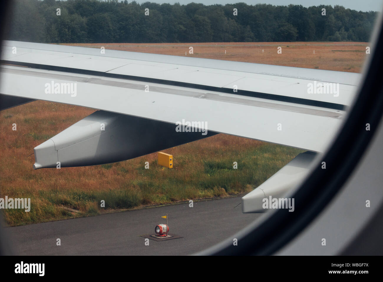 View Of A Cropped Airplane Stock Photo - Alamy