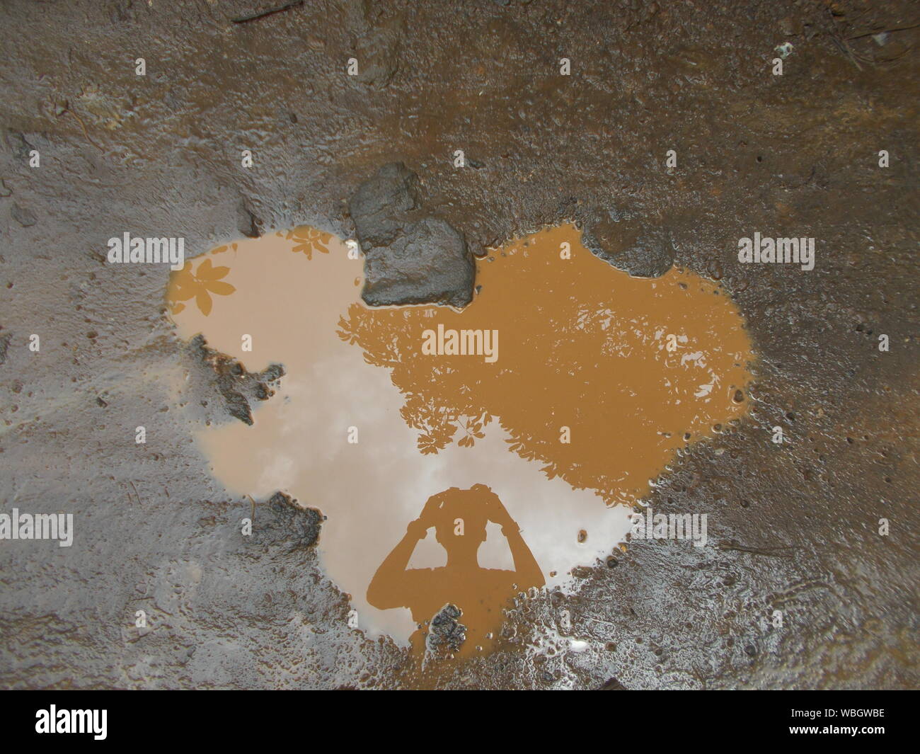 Reflection heart hi-res stock photography and images - Alamy