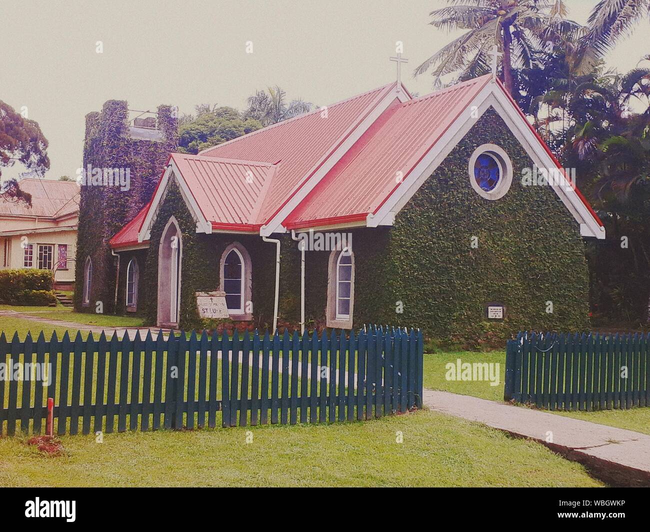 Ivy church window hi-res stock photography and images - Alamy