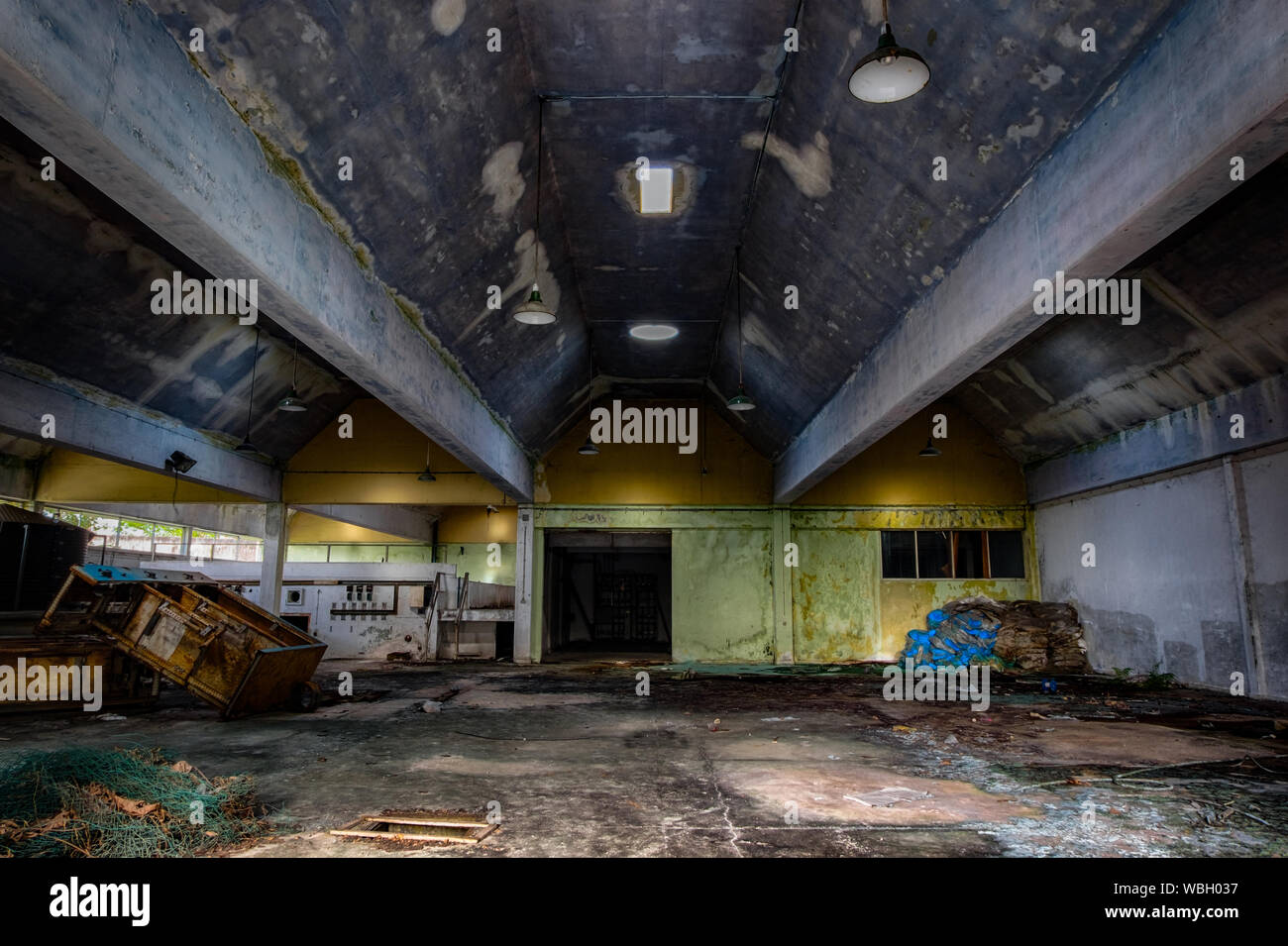 Bad Warehouse High Resolution Stock Photography and Images - Alamy