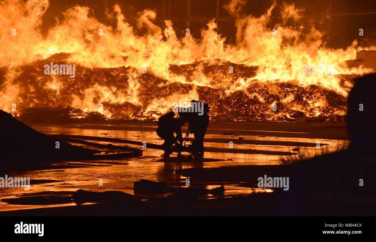 Compost burning hi-res stock photography and images - Alamy
