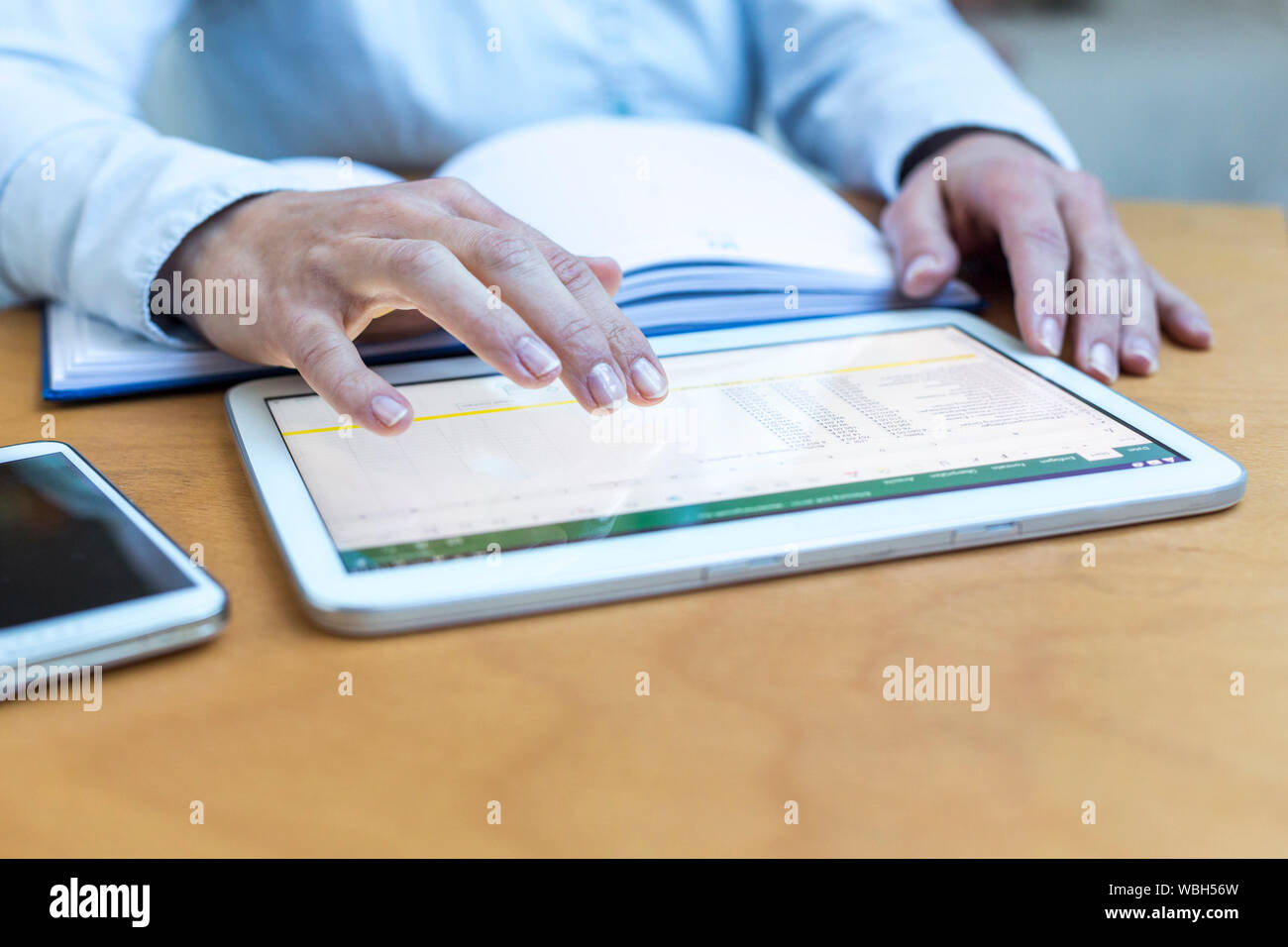 Finger tapping hi-res stock photography and images - Alamy